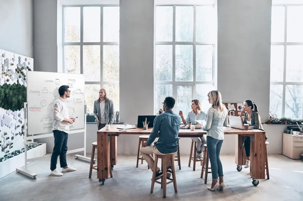 Nobo | Etiquette for Meetings: 7 Rules You Should Follow